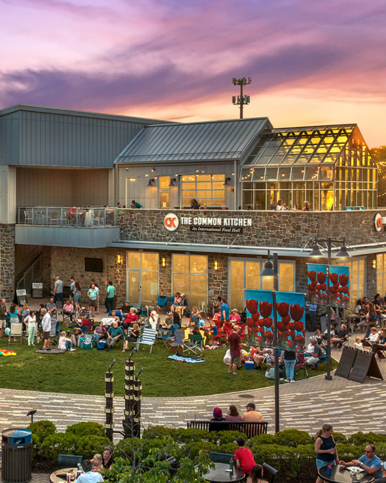 Casual Dining and Retail Shops - Clarksville Commons